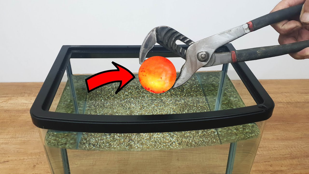 EXPERIMENT 1000 degree METAL BALL Under Water?! Amazing Reaction
