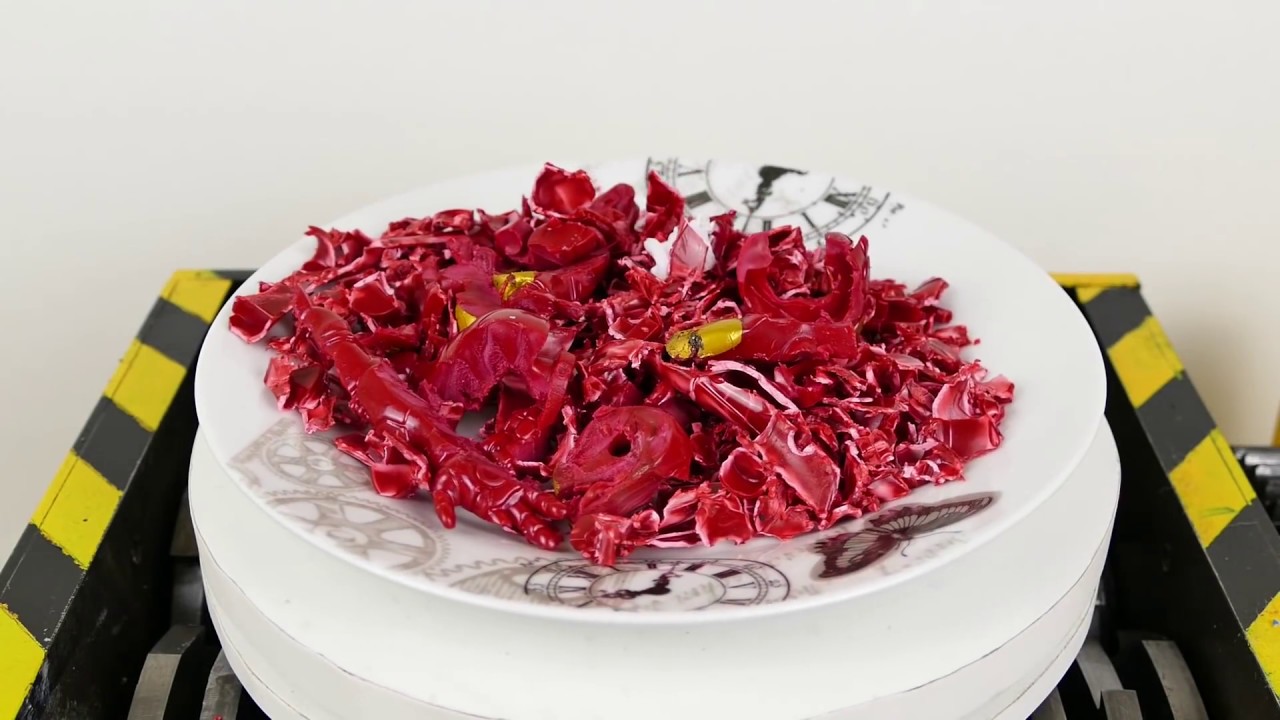 SHREDDING PLASTIC OBJECTS