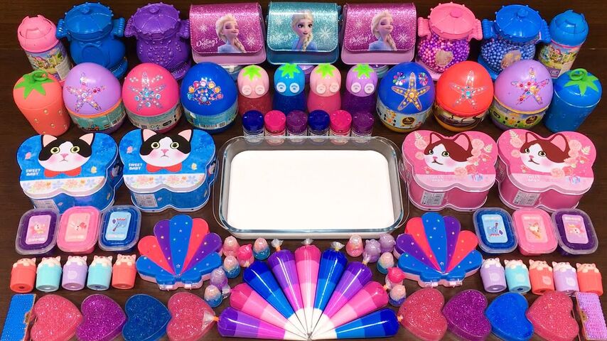 GALAXY Slime! Mixing Makeup, Glitter and More into Glossy Slime ...