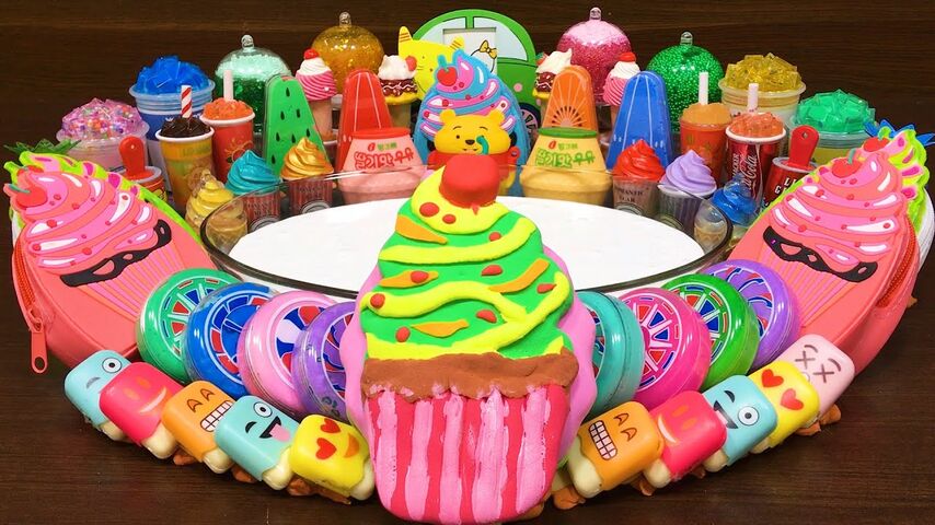 ICE CREAM Slime! Mixing Makeup, Glitter and More into Glossy Slime ...