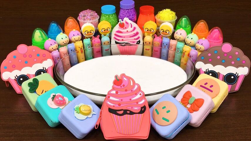 Mixing Makeup, Glitter and More into Glossy Slime ! Satisfying Slime ...