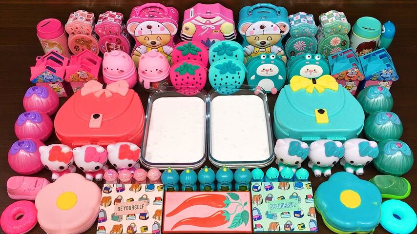 MINT vs PINK! Mixing Makeup, Glitter and More into Glossy Slime ...