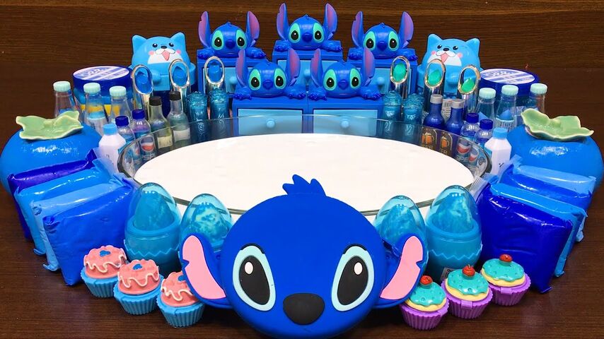 BLUE STITCH Slime! Mixing Makeup, Glitter and More into Glossy Slime ...