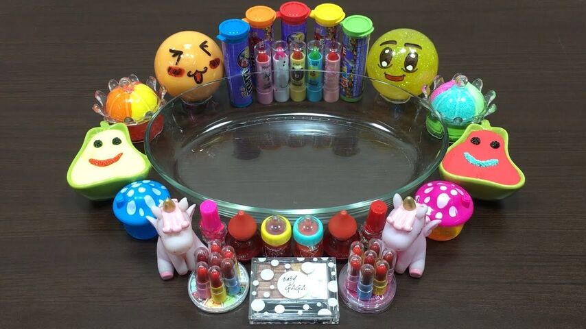 Mixing Makeup and Glitter into Slime #2 !!! SlimeSmoothie Satisfying ...