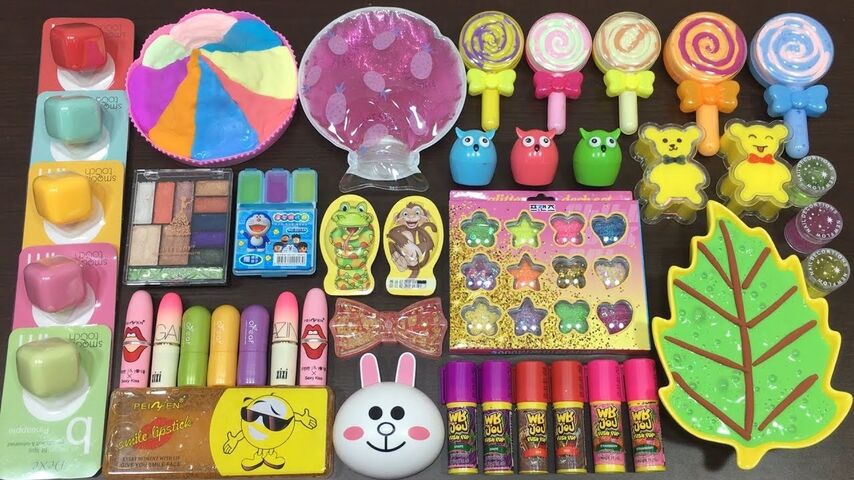 Mixing Makeup and Glitter into Slime !!! SlimeSmoothie Satisfying Slime ...