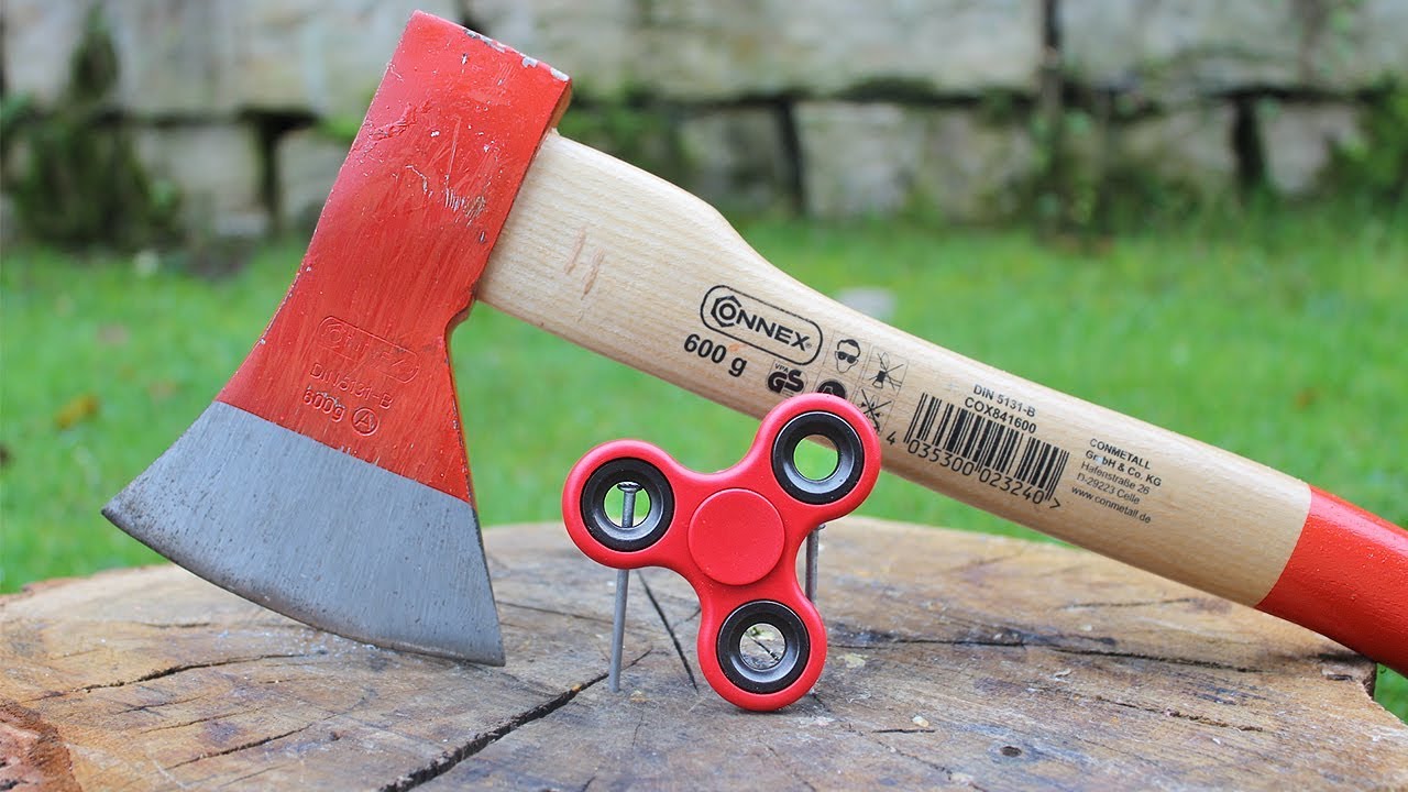 Fidget Spinner vs Axe