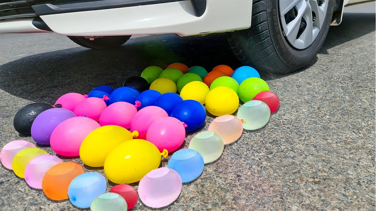 Aplastando Cosas Crujientes y Suaves! Globos de Agua VS Rueda de Coche ...