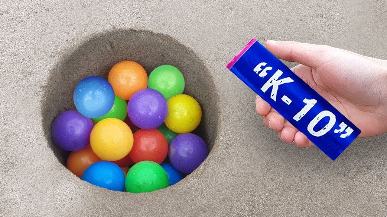 Experiment: Balloons Vs Big Firecracker